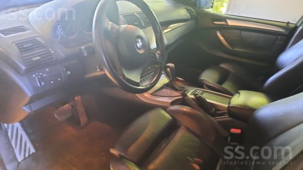 Black BMW X5 2005 in Jekabpils, with an engine capacity of 3.00 L and mileage of 305 thousand km for 6600 €, photo 2 on AUTOMOTO.COM.LV