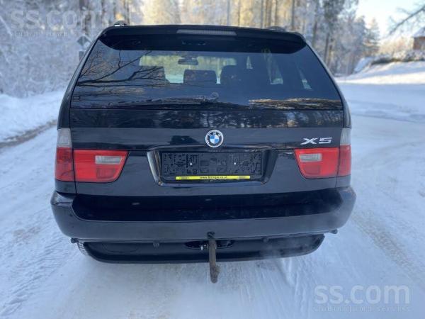 Black BMW X5 2005 in Jekabpils, with an engine capacity of 3.00 L and mileage of 305 thousand km for 6600 €, photo 5 on AUTOMOTO.COM.LV