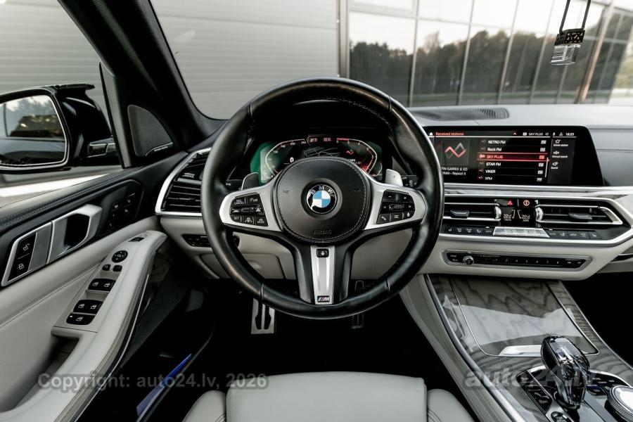 Melns BMW X5 2019 Pērnava, ar dzinēja tilpumu 3.00 L un nobraukumu 228 tūkst. km par 36900 €, foto 14 vietnē AUTOMOTO.COM.LV