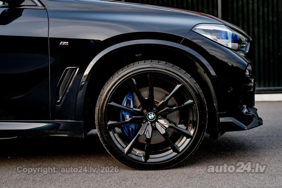 Melns BMW X5 2019 Pērnava, ar dzinēja tilpumu 3.00 L un nobraukumu 228 tūkst. km par 36900 €, foto 26 vietnē AUTOMOTO.COM.LV