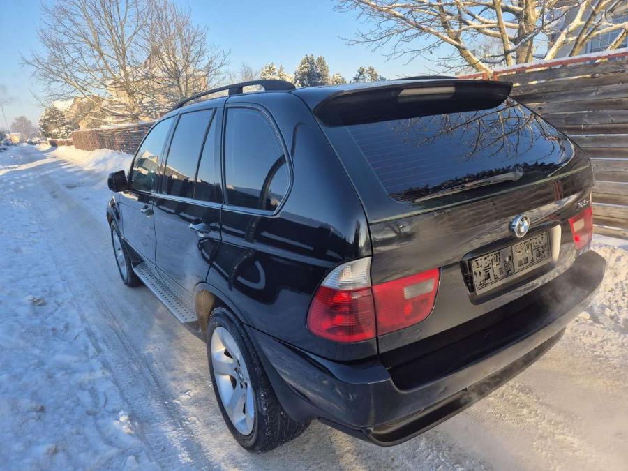 Black BMW X5 2005 in Kaunas, with an engine capacity of 3.00 L and mileage of 299 thousand km for 3999 €, photo 7 on AUTOMOTO.COM.LV