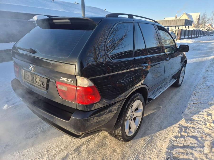 Black BMW X5 2005 in Kaunas, with an engine capacity of 3.00 L and mileage of 299 thousand km for 3999 €, photo 11 on AUTOMOTO.COM.LV