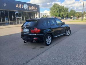 Black BMW X5 2007 in Alytus, with an engine capacity of 4.80 L and mileage of 336 thousand km for 5750 €, photo 5 on AUTOMOTO.COM.LV