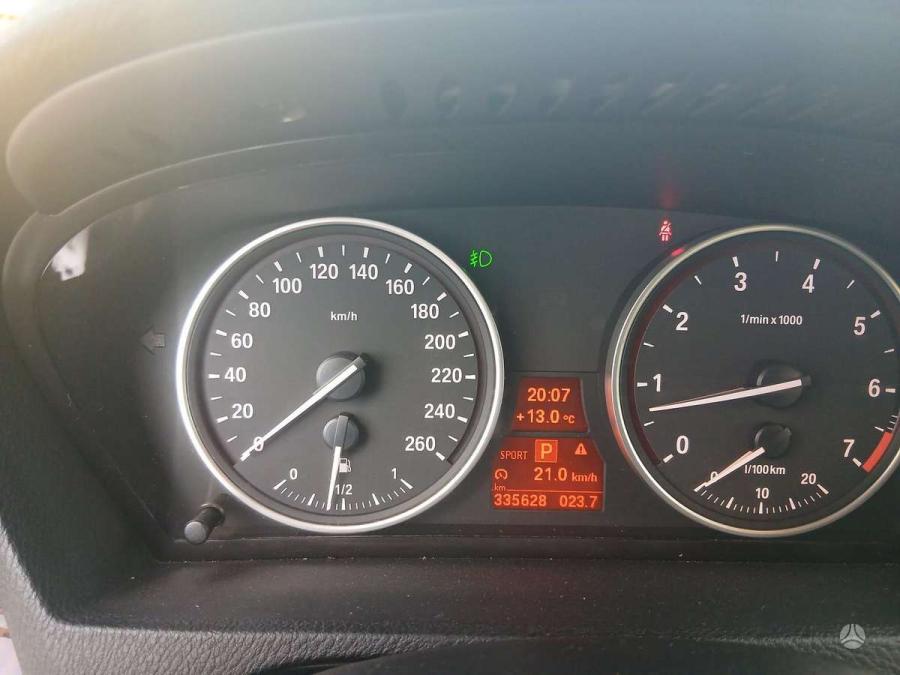 Black BMW X5 2007 in Alytus, with an engine capacity of 4.80 L and mileage of 336 thousand km for 5750 €, photo 7 on AUTOMOTO.COM.LV