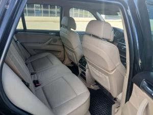 Black BMW X5 2007 in Alytus, with an engine capacity of 4.80 L and mileage of 336 thousand km for 5750 €, photo 9 on AUTOMOTO.COM.LV