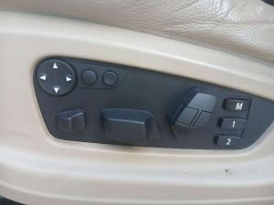 Black BMW X5 2007 in Alytus, with an engine capacity of 4.80 L and mileage of 336 thousand km for 5750 €, photo 14 on AUTOMOTO.COM.LV