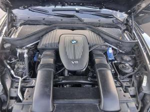 Black BMW X5 2007 in Alytus, with an engine capacity of 4.80 L and mileage of 336 thousand km for 5750 €, photo 15 on AUTOMOTO.COM.LV