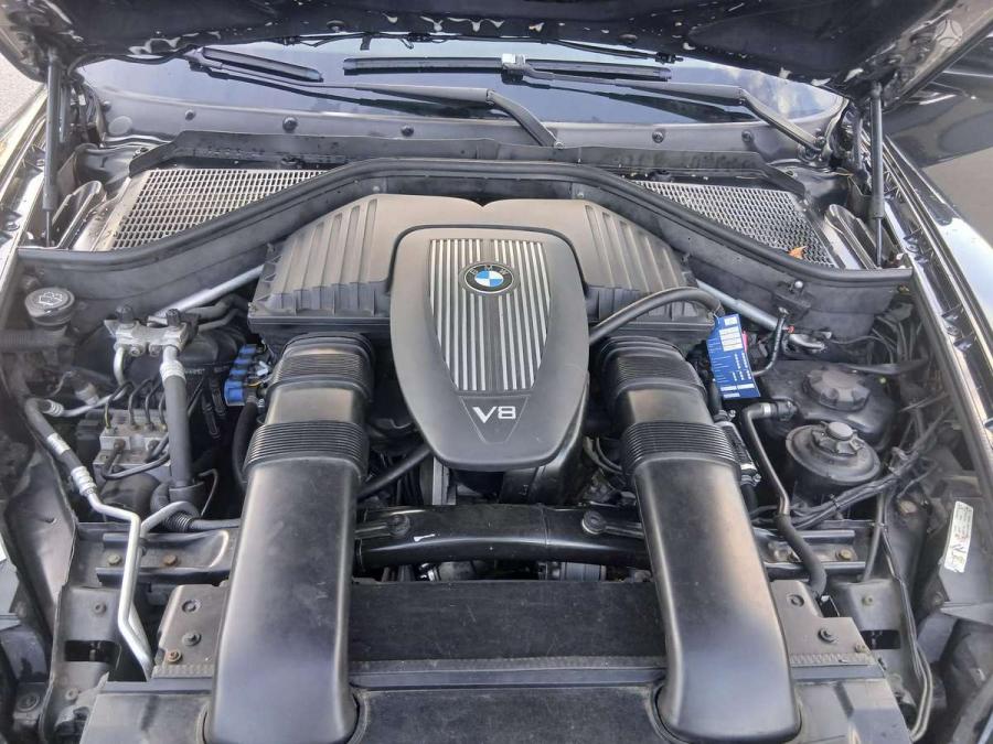 Black BMW X5 2007 in Alytus, with an engine capacity of 4.80 L and mileage of 336 thousand km for 5750 €, photo 15 on AUTOMOTO.COM.LV