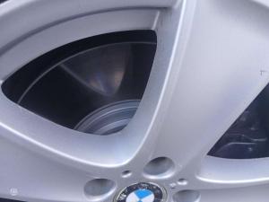 Black BMW X5 2007 in Alytus, with an engine capacity of 4.80 L and mileage of 336 thousand km for 5750 €, photo 19 on AUTOMOTO.COM.LV
