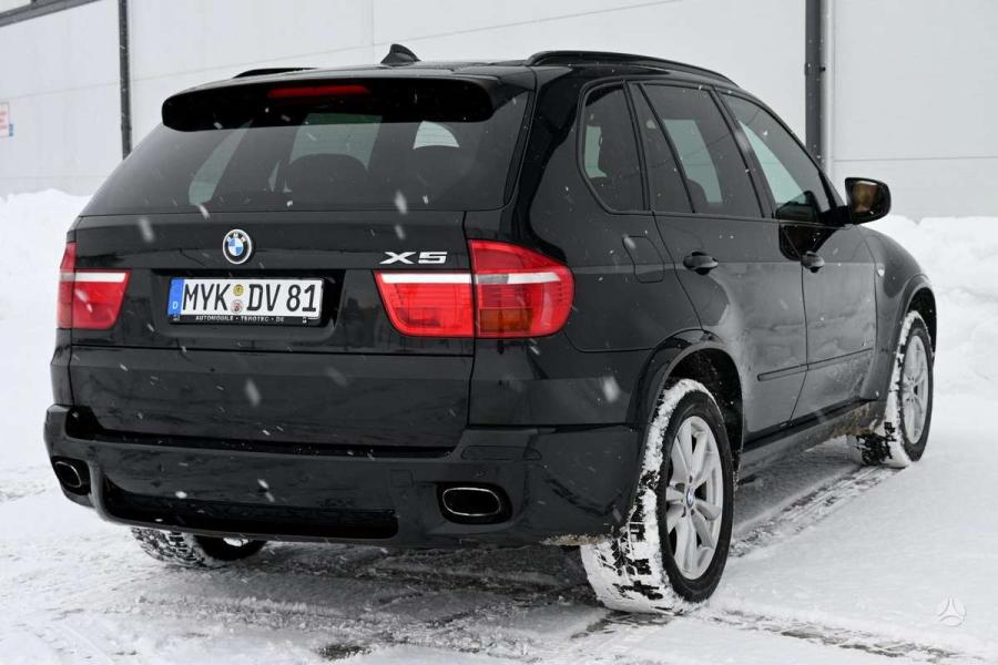 Melns BMW X5 2009 Kretinga, ar dzinēja tilpumu 3.00 L un nobraukumu 311 tūkst. km par 11999 €, foto 7 vietnē AUTOMOTO.COM.LV
