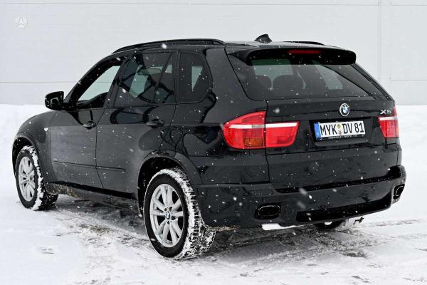 Melns BMW X5 2009 Kretinga, ar dzinēja tilpumu 3.00 L un nobraukumu 311 tūkst. km par 11999 €, foto 9 vietnē AUTOMOTO.COM.LV