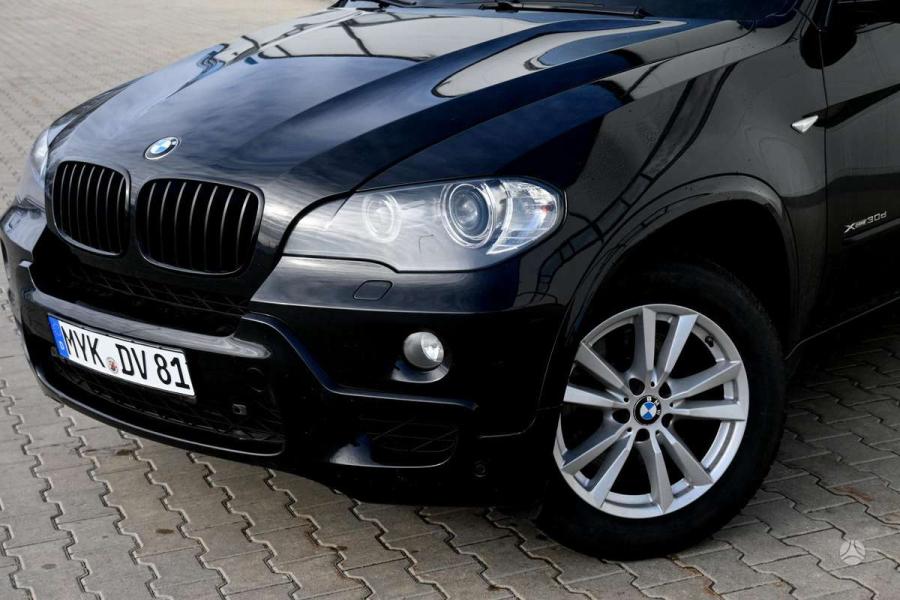 Melns BMW X5 2009 Kretinga, ar dzinēja tilpumu 3.00 L un nobraukumu 311 tūkst. km par 9499 €, foto 5 vietnē AUTOMOTO.COM.LV