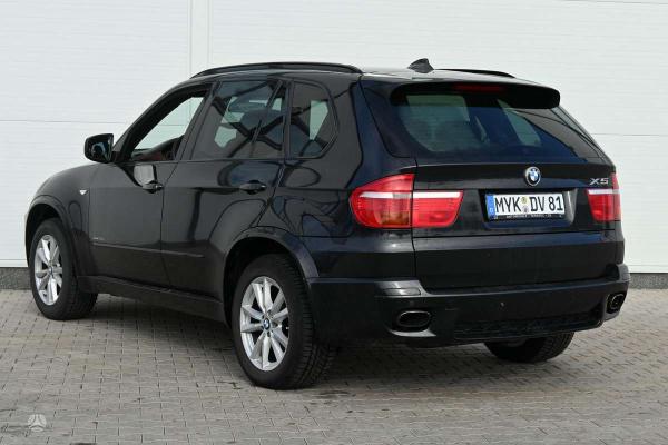 Melns BMW X5 2009 Kretinga, ar dzinēja tilpumu 3.00 L un nobraukumu 311 tūkst. km par 9499 €, foto 9 vietnē AUTOMOTO.COM.LV