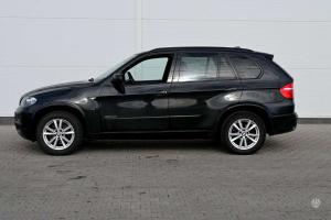 Melns BMW X5 2009 Kretinga, ar dzinēja tilpumu 3.00 L un nobraukumu 311 tūkst. km par 9499 €, foto 12 vietnē AUTOMOTO.COM.LV