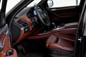 Melns BMW X5 2009 Kretinga, ar dzinēja tilpumu 3.00 L un nobraukumu 311 tūkst. km par 9499 €, foto 17 vietnē AUTOMOTO.COM.LV