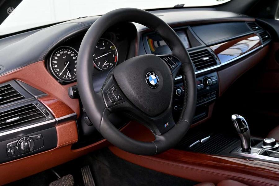 Melns BMW X5 2009 Kretinga, ar dzinēja tilpumu 3.00 L un nobraukumu 311 tūkst. km par 9499 €, foto 22 vietnē AUTOMOTO.COM.LV