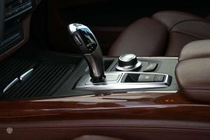 Melns BMW X5 2009 Kretinga, ar dzinēja tilpumu 3.00 L un nobraukumu 311 tūkst. km par 9499 €, foto 24 vietnē AUTOMOTO.COM.LV