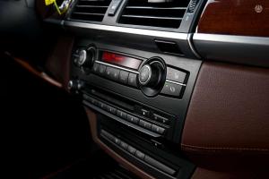 Melns BMW X5 2009 Kretinga, ar dzinēja tilpumu 3.00 L un nobraukumu 311 tūkst. km par 9499 €, foto 28 vietnē AUTOMOTO.COM.LV