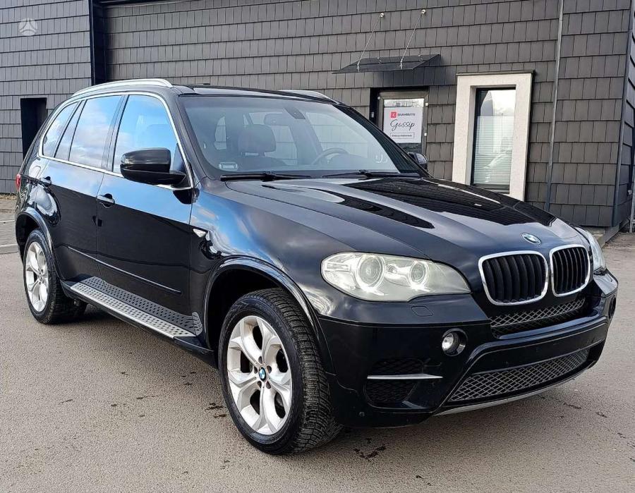 Melns BMW X5 2011 Kauņa, ar dzinēja tilpumu 3.00 L un nobraukumu 260 tūkst. km par 8950 €, foto 1 vietnē AUTOMOTO.COM.LV