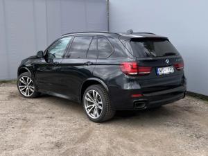 Melns BMW X5 2014 Rīga, ar dzinēja tilpumu 3.00 L un nobraukumu 240 tūkst. km par 25000 €, foto 5 vietnē AUTOMOTO.COM.LV