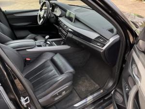 Melns BMW X5 2014 Rīga, ar dzinēja tilpumu 3.00 L un nobraukumu 240 tūkst. km par 25000 €, foto 7 vietnē AUTOMOTO.COM.LV