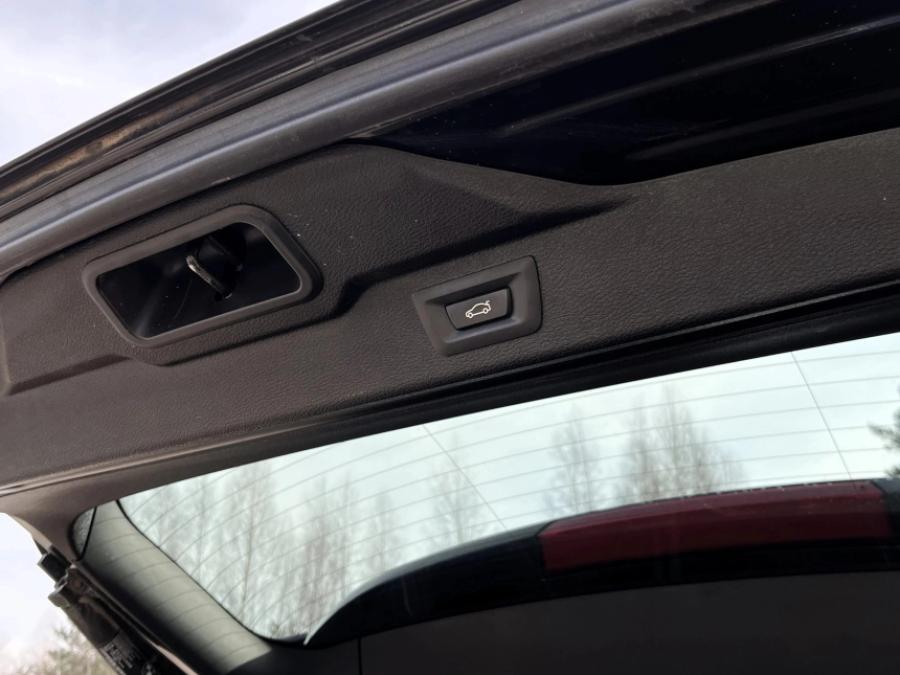 Melns BMW X5 2014 Rīga, ar dzinēja tilpumu 3.00 L un nobraukumu 240 tūkst. km par 25000 €, foto 17 vietnē AUTOMOTO.COM.LV