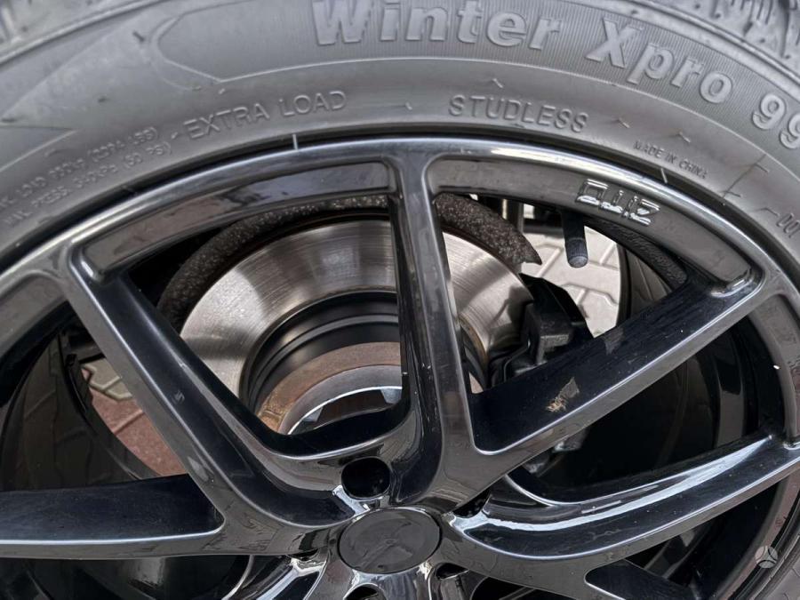 Melns BMW X5 2012 Viļņa, ar dzinēja tilpumu 2.98 L un nobraukumu 328 tūkst. km par 10000 €, foto 10 vietnē AUTOMOTO.COM.LV