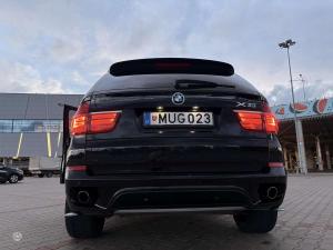 Melns BMW X5 2012 Viļņa, ar dzinēja tilpumu 2.98 L un nobraukumu 328 tūkst. km par 10000 €, foto 26 vietnē AUTOMOTO.COM.LV
