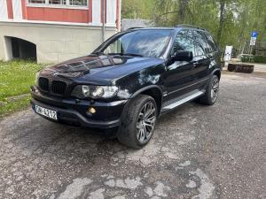Melns BMW X5 2002 Alūksne, ar dzinēja tilpumu 4.60 L un nobraukumu 246 tūkst. km par 8000 €, foto 4 vietnē AUTOMOTO.COM.LV