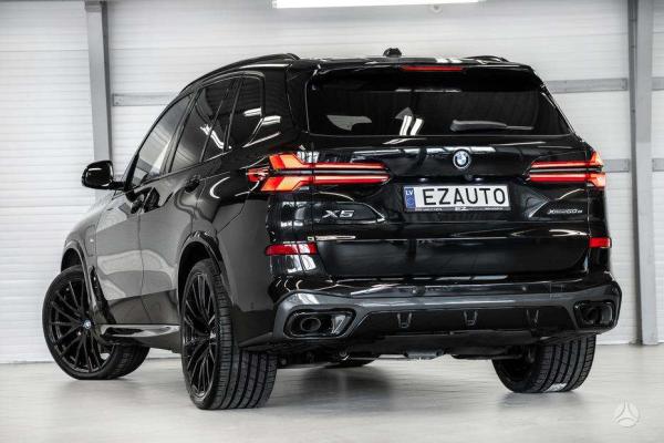 Melns BMW X5 2023 Tukums, ar dzinēja tilpumu 0.00 L un nobraukumu 25 tūkst. km par 87777 €, foto 9 vietnē AUTOMOTO.COM.LV