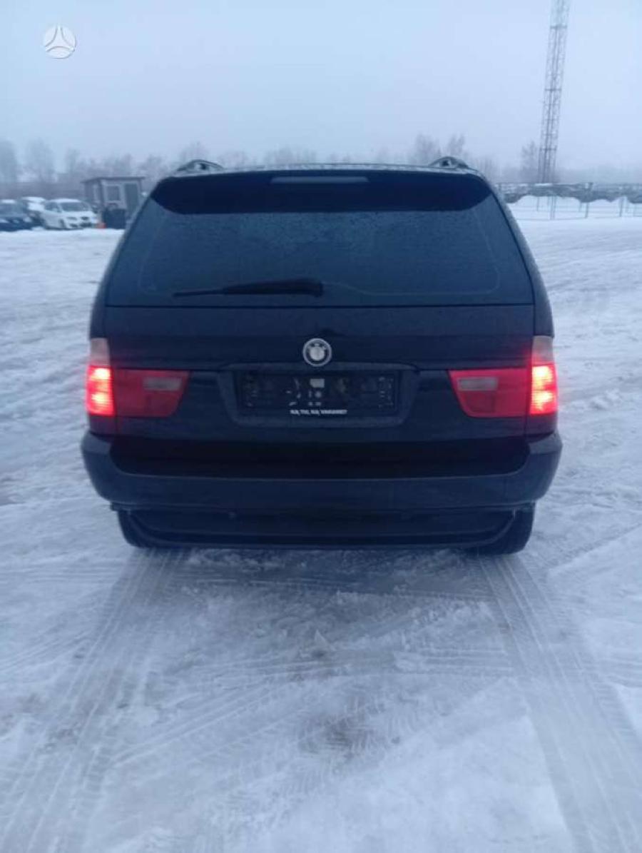 Black BMW X5 2003 in Marijampole, with an engine capacity of 3.00 L and mileage of 354 thousand km for 3300 €, photo 3 on AUTOMOTO.COM.LV