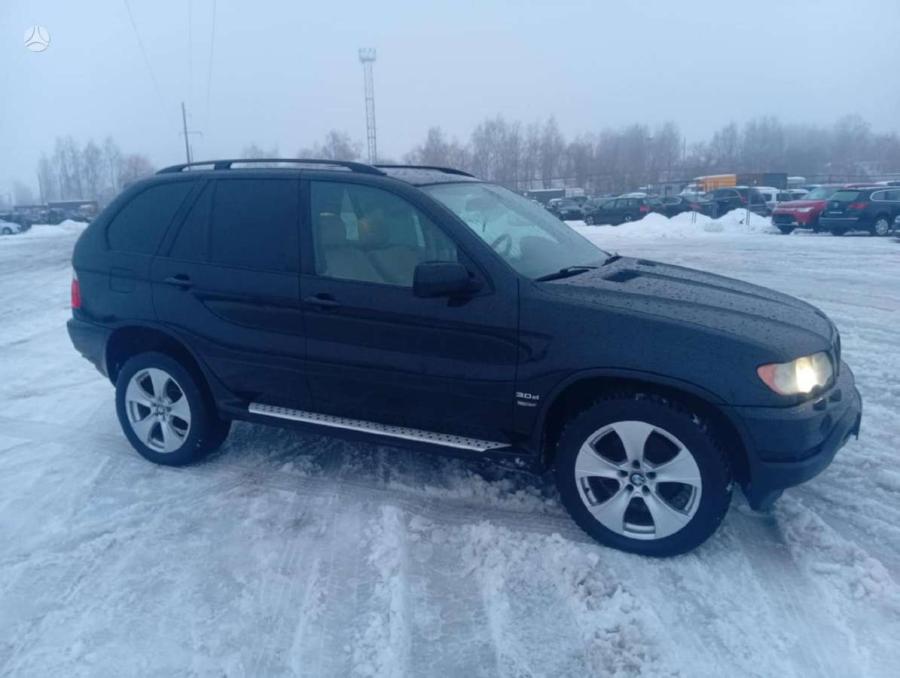Black BMW X5 2003 in Marijampole, with an engine capacity of 3.00 L and mileage of 354 thousand km for 3300 €, photo 4 on AUTOMOTO.COM.LV