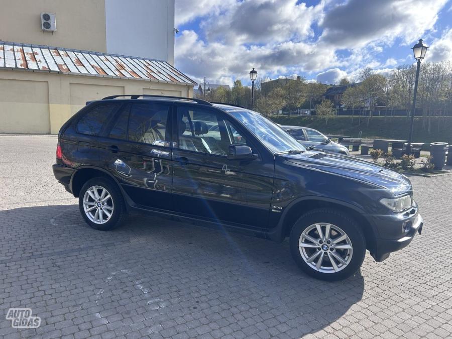Melns BMW X5 2005 Viļņa, ar dzinēja tilpumu 3.00 L un nobraukumu 35 tūkst. km par 4800 €, foto 10 vietnē AUTOMOTO.COM.LV