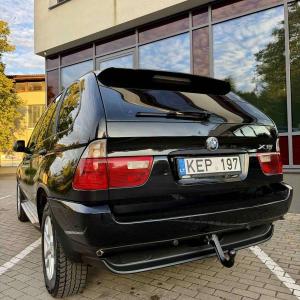 Black BMW X5 2005 in Kaisiadorys, with an engine capacity of 2.99 L and mileage of 370 thousand km for 4750 €, photo 12 on AUTOMOTO.COM.LV