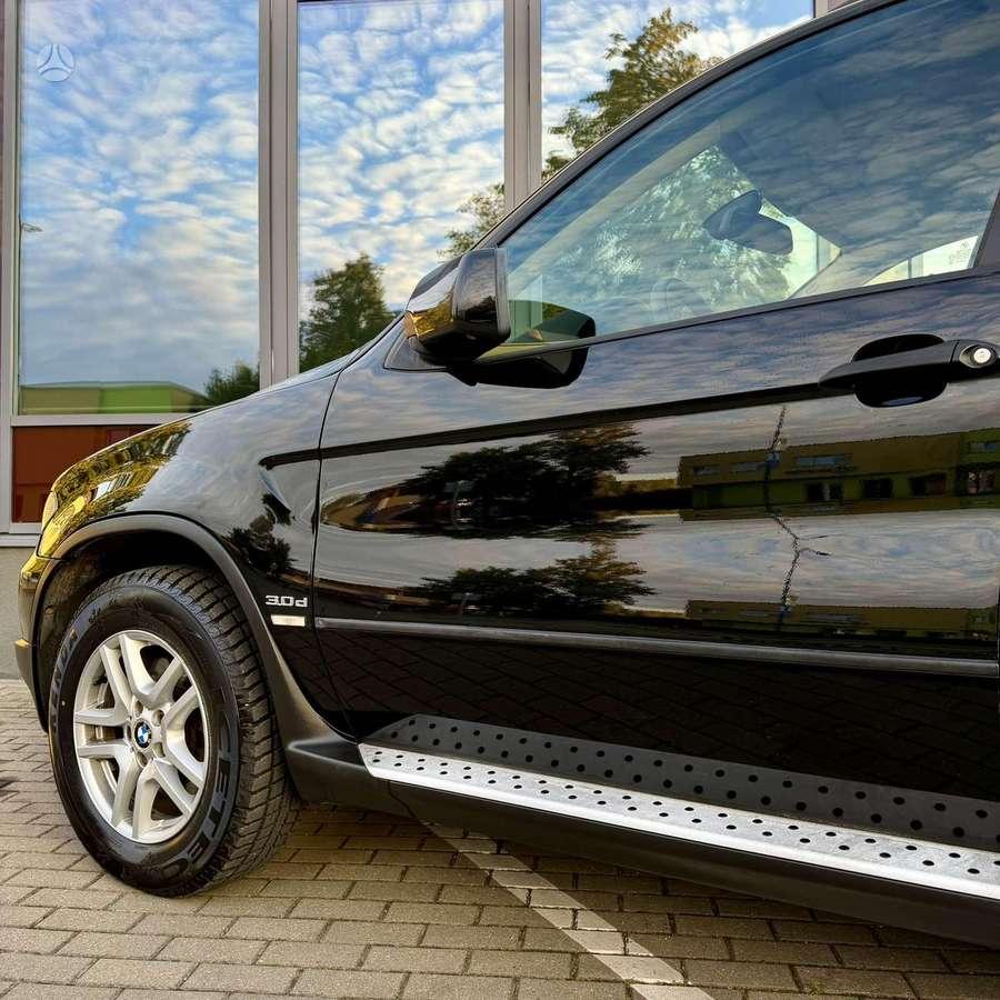Black BMW X5 2005 in Kaisiadorys, with an engine capacity of 2.99 L and mileage of 370 thousand km for 4750 €, photo 15 on AUTOMOTO.COM.LV
