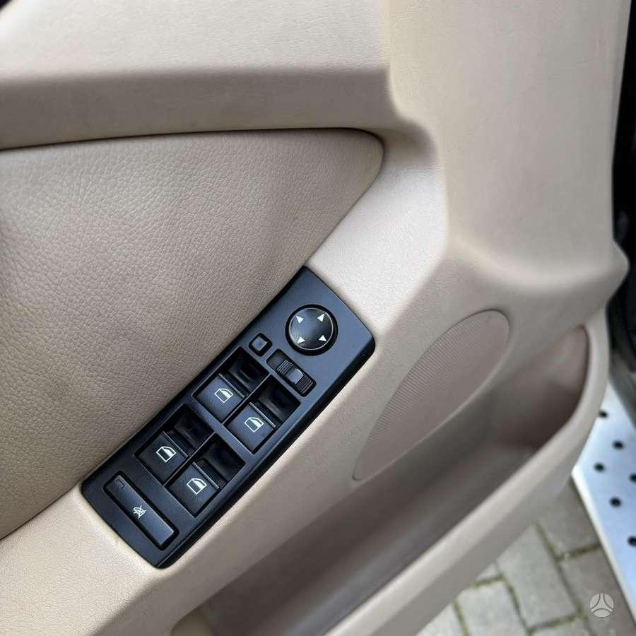 Black BMW X5 2005 in Kaisiadorys, with an engine capacity of 2.99 L and mileage of 370 thousand km for 4750 €, photo 25 on AUTOMOTO.COM.LV