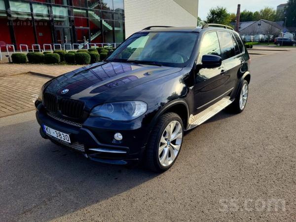 Black BMW X5 2007 in Rezekne, with an engine capacity of 3.00 L and mileage of 300 thousand km for 7900 €, photo 2 on AUTOMOTO.COM.LV