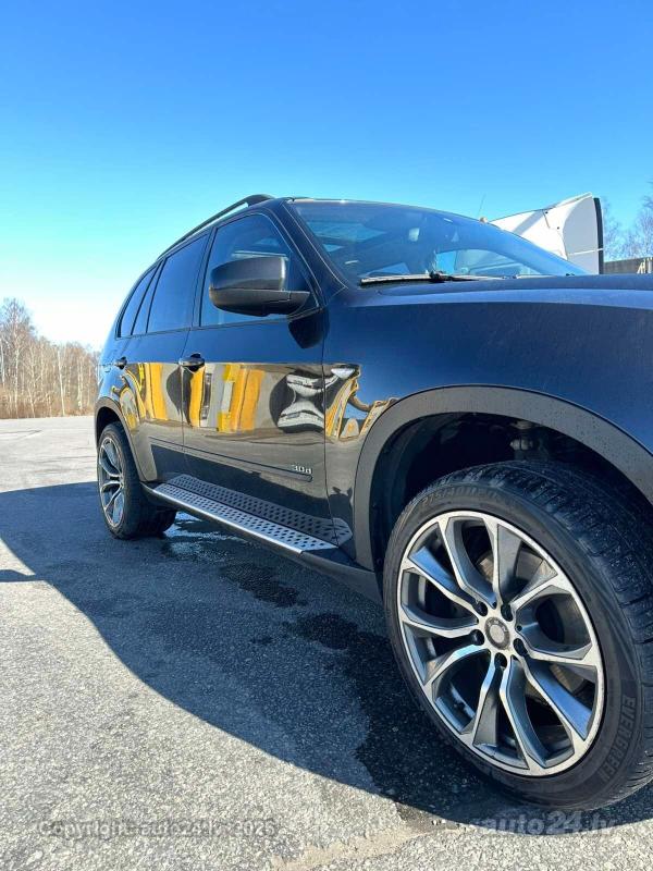 Black BMW X5 2007 in Paide, with an engine capacity of 3.00 L and mileage of 346 thousand km for 8800 €, photo 9 on AUTOMOTO.COM.LV