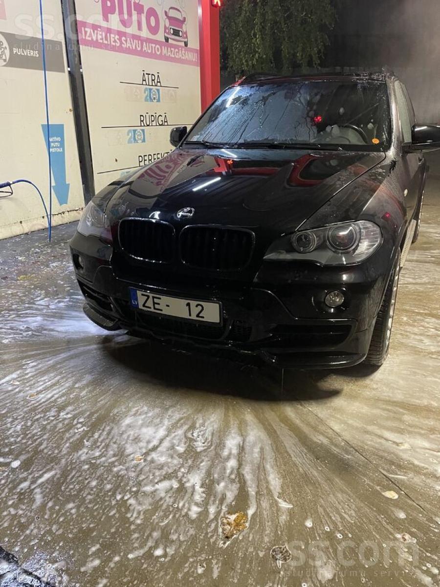 Black BMW X5 2007 in Riga, with an engine capacity of 4.80 L and mileage of 170 thousand km for 10000 €, photo 7 on AUTOMOTO.COM.LV