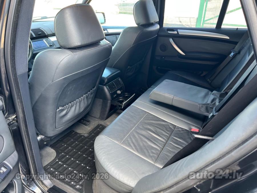 Melns BMW X5 2002 Paide, ar dzinēja tilpumu 3.00 L un nobraukumu 266 tūkst. km par 4799 €, foto 13 vietnē AUTOMOTO.COM.LV