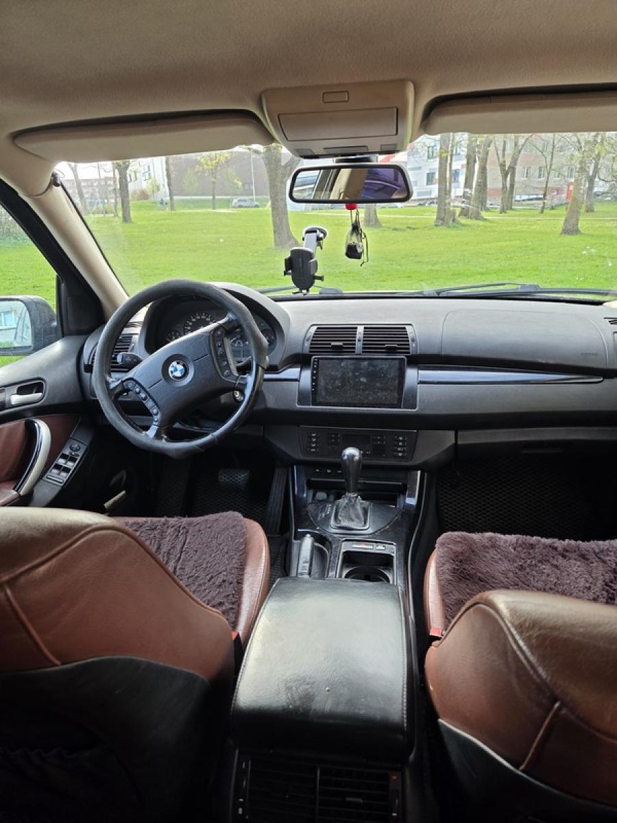 Melns BMW X5 2002 Sillamē, ar dzinēja tilpumu 3.00 L un nobraukumu 381 tūkst. km par 2600 €, foto 10 vietnē AUTOMOTO.COM.LV