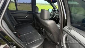 Black BMW X5 2003 in Tallinn, with an engine capacity of 3.00 L and mileage of 294 thousand km for 10999 €, photo 18 on AUTOMOTO.COM.LV