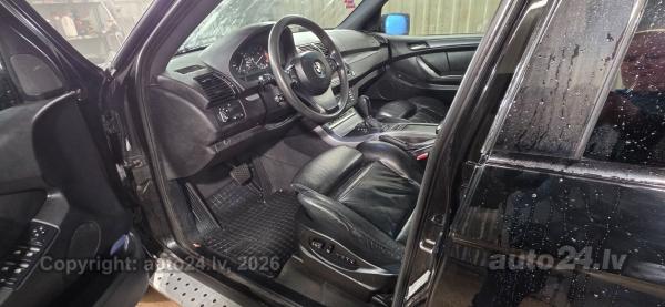 Black BMW X5 2004 in Tallinn, with an engine capacity of 3.00 L and mileage of 392 thousand km for 6299 €, photo 7 on AUTOMOTO.COM.LV