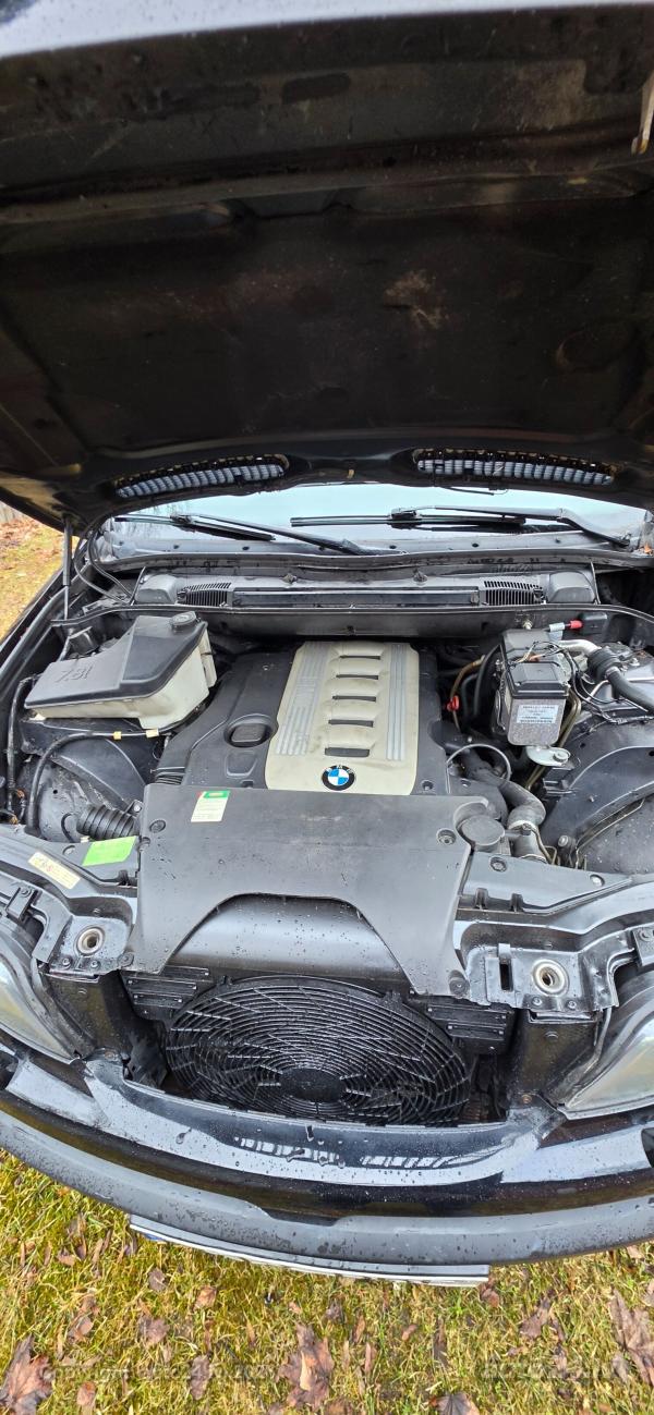 Black BMW X5 2004 in Tallinn, with an engine capacity of 3.00 L and mileage of 392 thousand km for 6299 €, photo 8 on AUTOMOTO.COM.LV