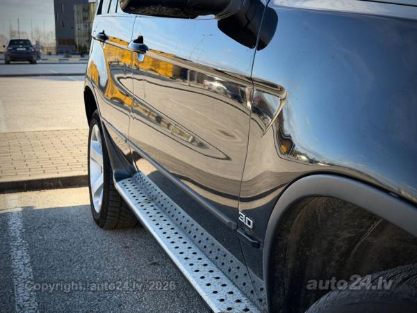 Melns BMW X5 2004 Tartu, ar dzinēja tilpumu 3.00 L un nobraukumu 0 tūkst. km par 4700 €, foto 2 vietnē AUTOMOTO.COM.LV