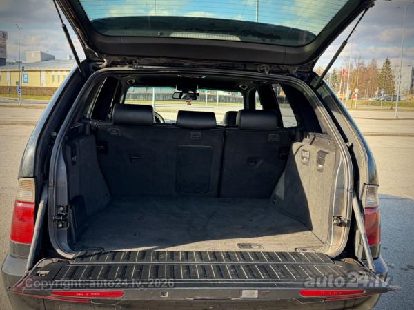 Melns BMW X5 2004 Tartu, ar dzinēja tilpumu 3.00 L un nobraukumu 0 tūkst. km par 4700 €, foto 8 vietnē AUTOMOTO.COM.LV