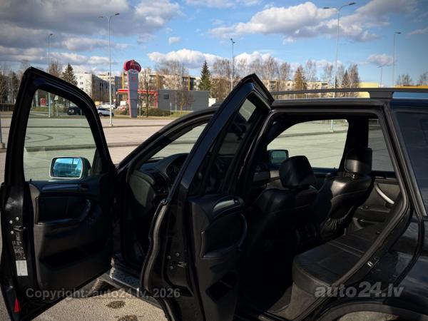 Melns BMW X5 2004 Tartu, ar dzinēja tilpumu 3.00 L un nobraukumu 0 tūkst. km par 4700 €, foto 9 vietnē AUTOMOTO.COM.LV