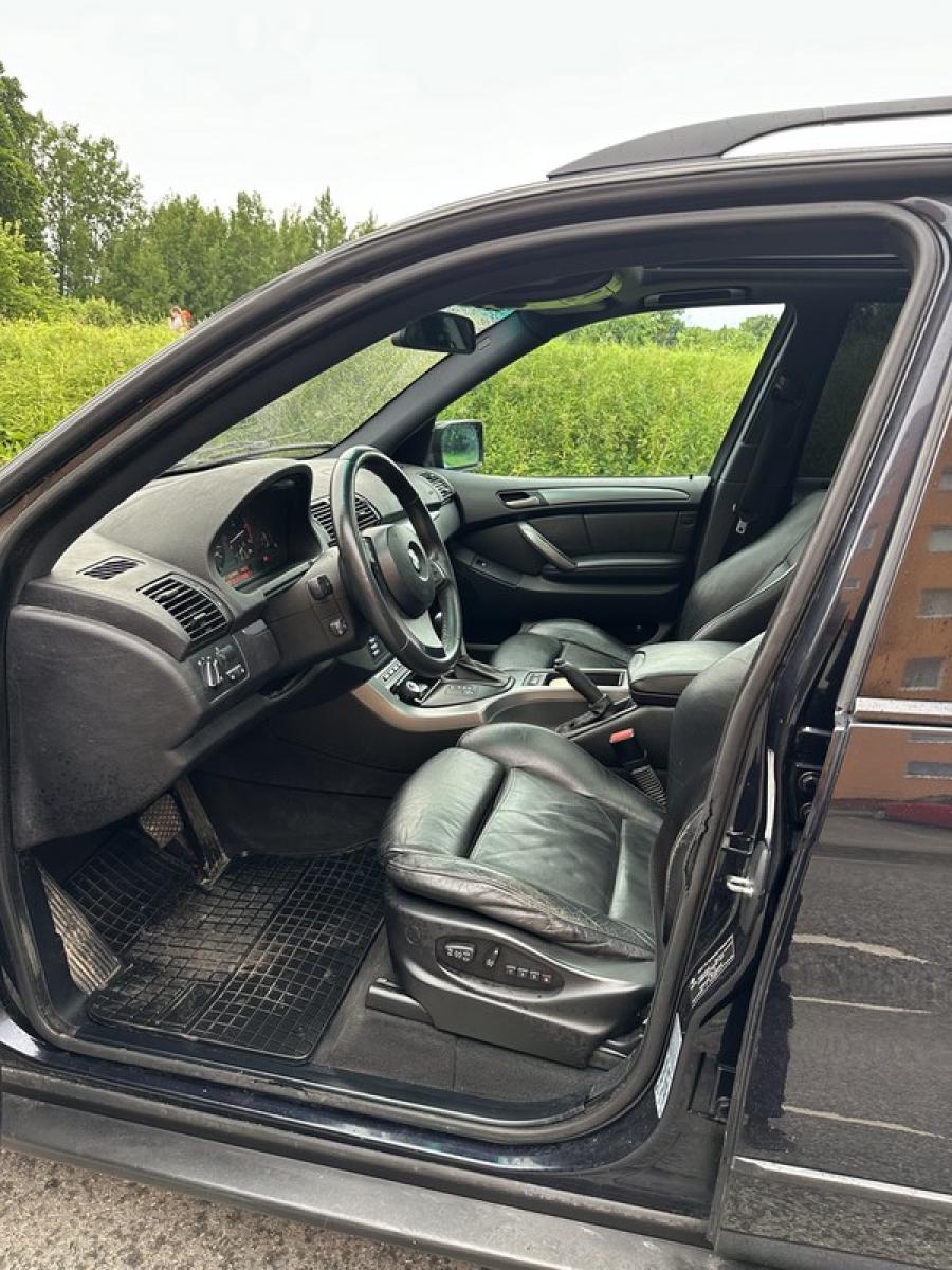 Melns BMW X5 2004 Tallina, ar dzinēja tilpumu 3.00 L un nobraukumu 0 tūkst. km par 3500 €, foto 24 vietnē AUTOMOTO.COM.LV