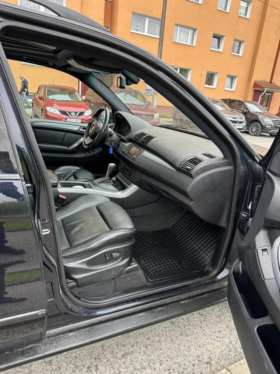 Melns BMW X5 2004 Tallina, ar dzinēja tilpumu 3.00 L un nobraukumu 0 tūkst. km par 3500 €, foto 25 vietnē AUTOMOTO.COM.LV