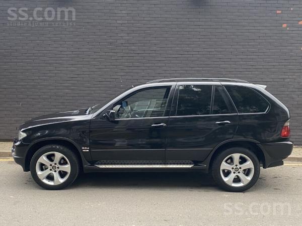 Black BMW X5 2004 in Riga, with an engine capacity of 3.00 L and mileage of 356 thousand km for 4990 €, photo 4 on AUTOMOTO.COM.LV